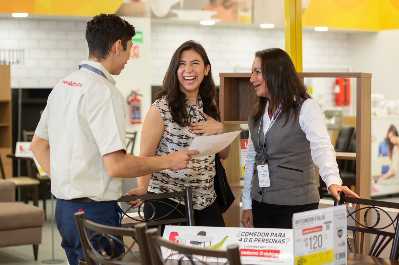 Fotografía Corporativa / Elektra y Banco Azteca - Teran Studios